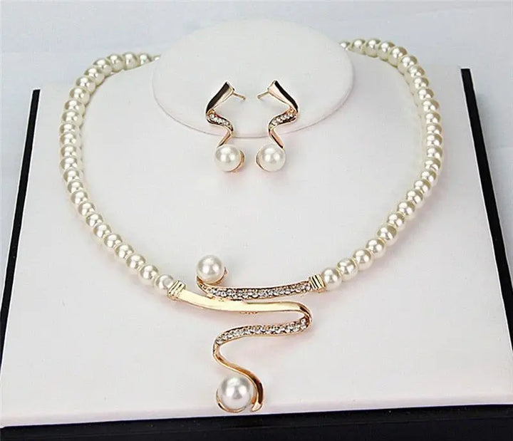 Necklaces – Claire Jewelry